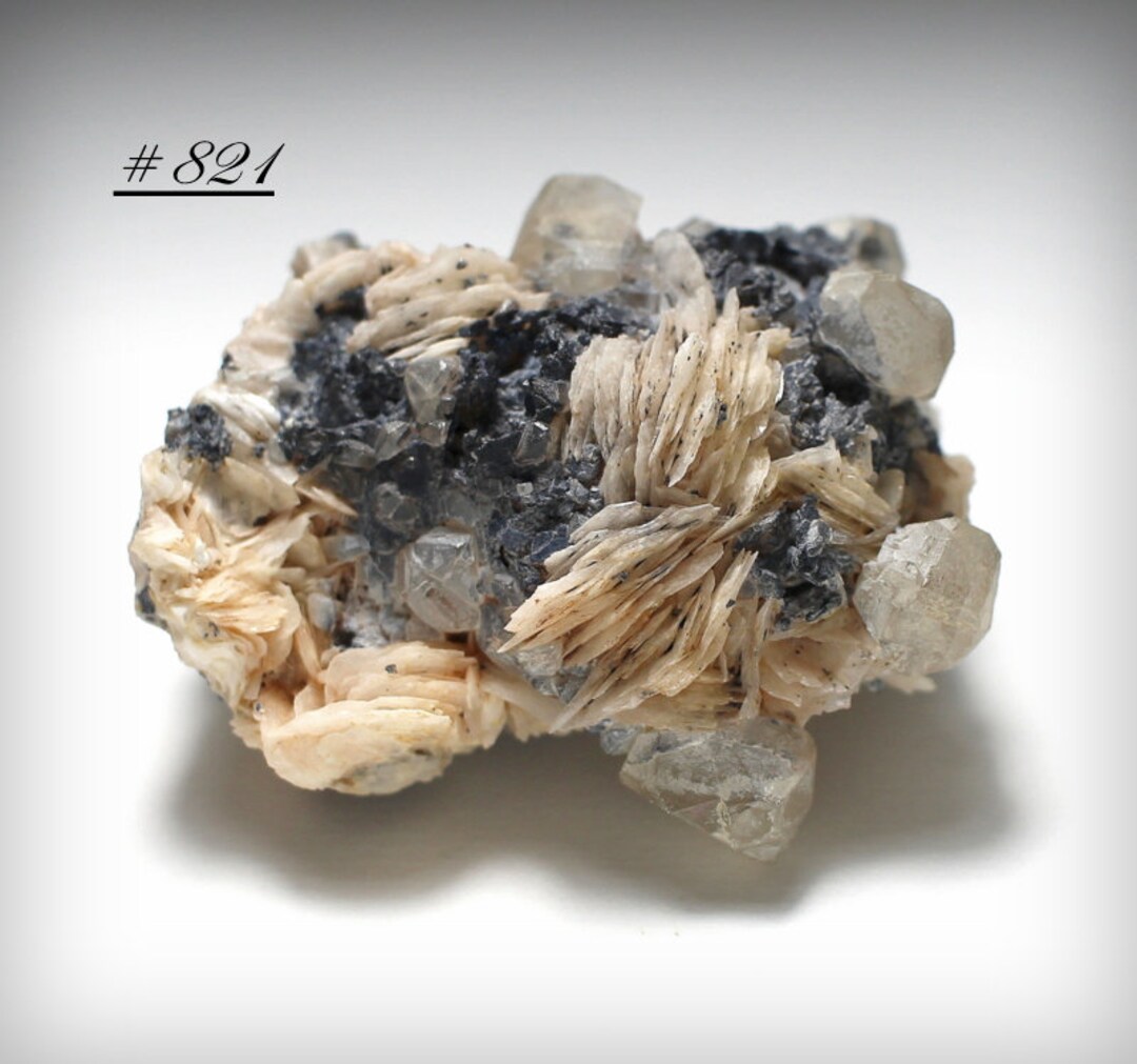 Pretty Pink-colored Blades of Barite With Phenomenal Fluorescent ...