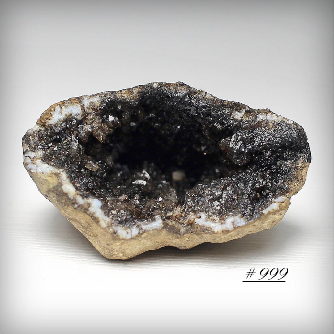OIL GEODE Half - Rare, All-natural, Petroleum (bitumen) Containing ...