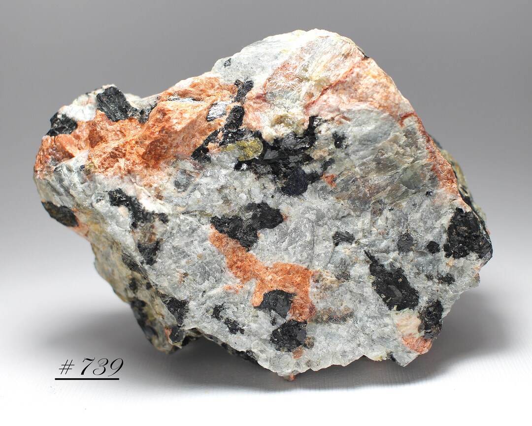 Barkevikite ferro-edenite larsen 1995, Larsen 1998 in Nepheline Syenite ...