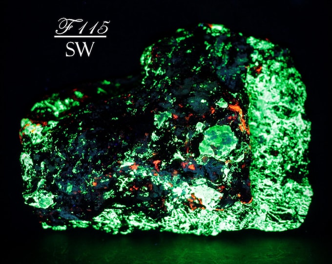 Large Fluorescent Rock - Colors That Made Franklin, New Jersey Famous ...