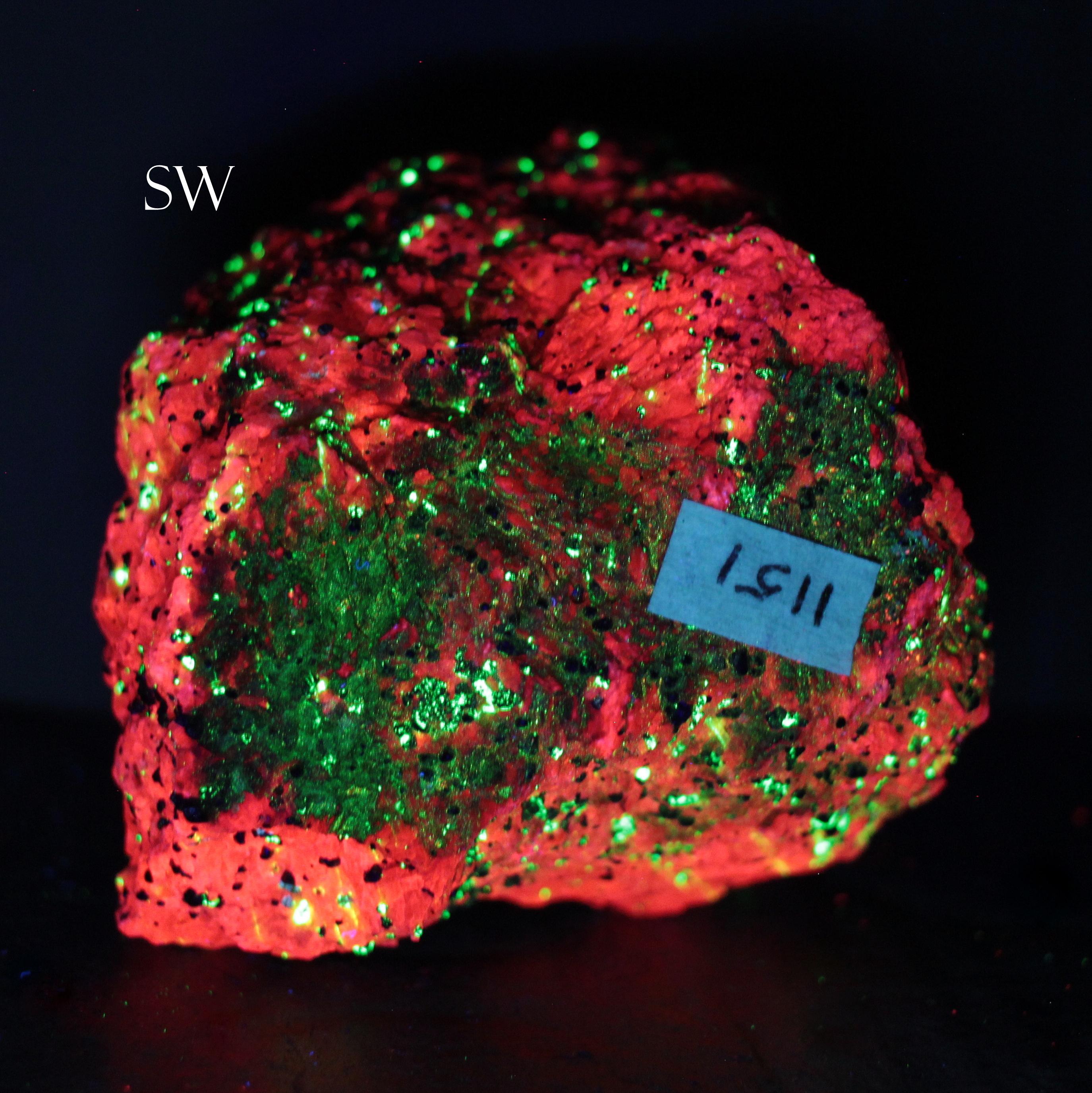 Large Fluorescent Calcite and Willemite, Franklin, New Jersey, USA ...