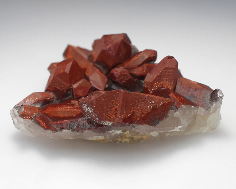 Red Quartz Cluster of Dark-red Translucent Smoky Quartz | Etsy