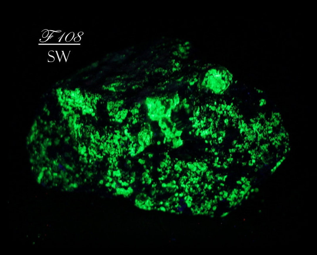 FLUORESCENT - Raw Piece of Fluorescent New Jersey Multi-mineral Stone ...