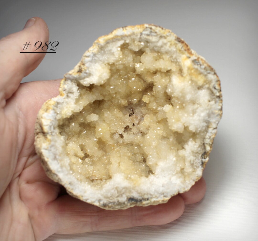 KEOKUK GEODE - Citrine Quartz Geode With Sparkly Crystals!- Keokuk ...
