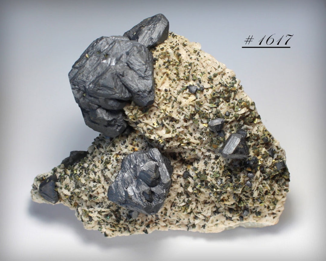 Big Sphalerite, Chalcopyrite, and Dolomite, on a Chert Matrix, From ...