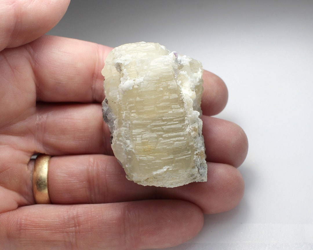 Fluorescent WITHERITE Crystal With Minor Fluorite & Sphalerite 1 ...