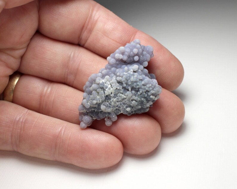 Grape Agate Floater Specimen: Orbicular Chalcedony, Sulawesi Indonesia ...