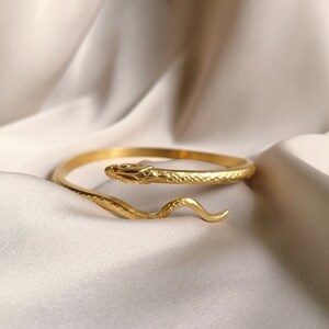 Reproduction of an Ancient Egyptian Snake Bracelet From the Louvre ...