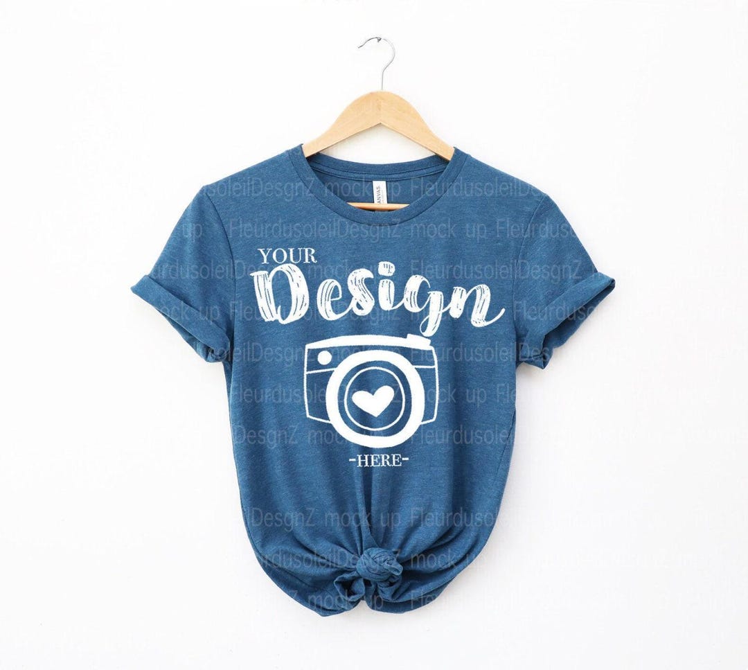 Bella Canvas 3001 Heather Deep Teal T-Shirt Mockup, hängendes T-Shirt ...