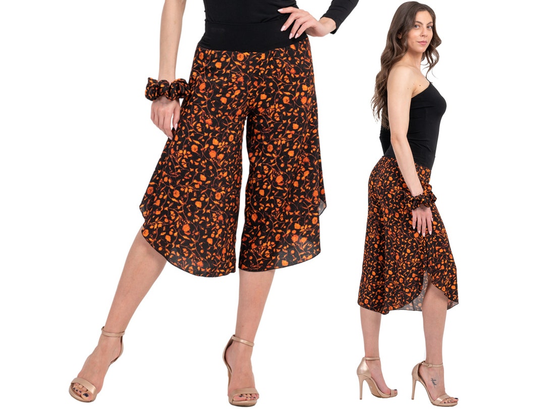 Tango Dance Capri Pants, Bronze Orange Ditsy Flower Printed Pants ...