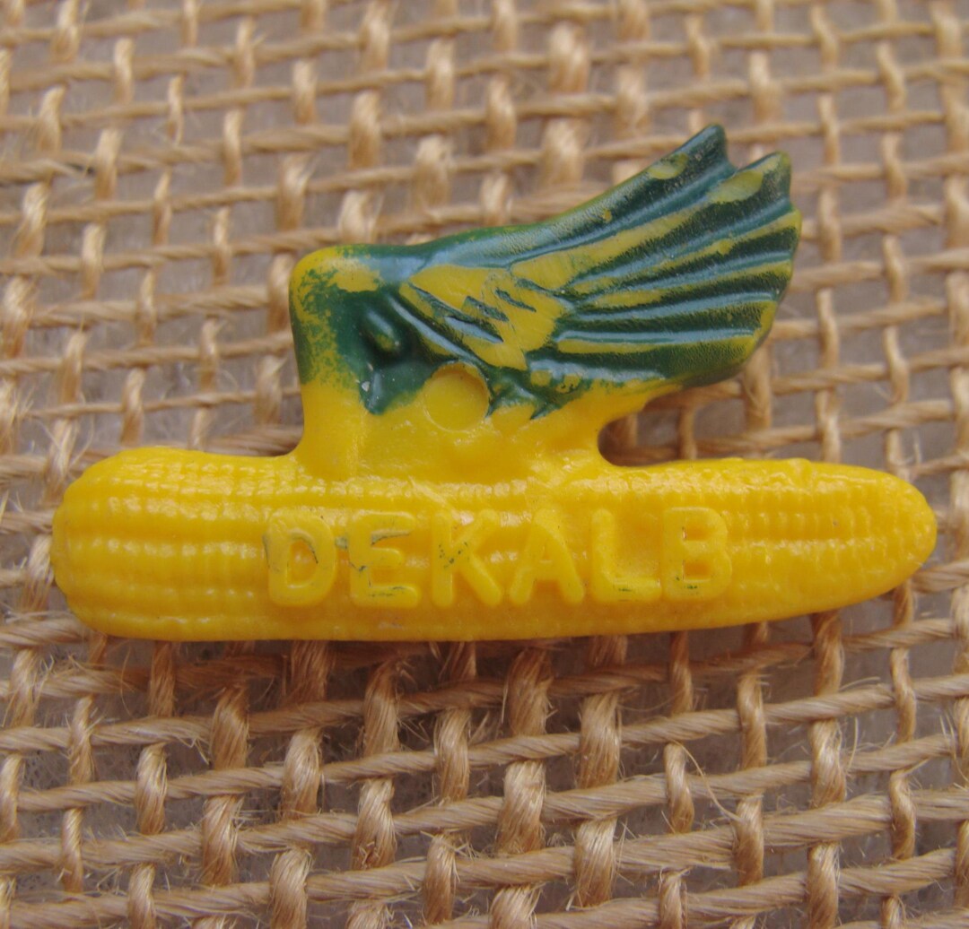 Vintage Dekalb Flying Winged Corn Cob Pin 1 1/4 X 3/4 Agricultural ...