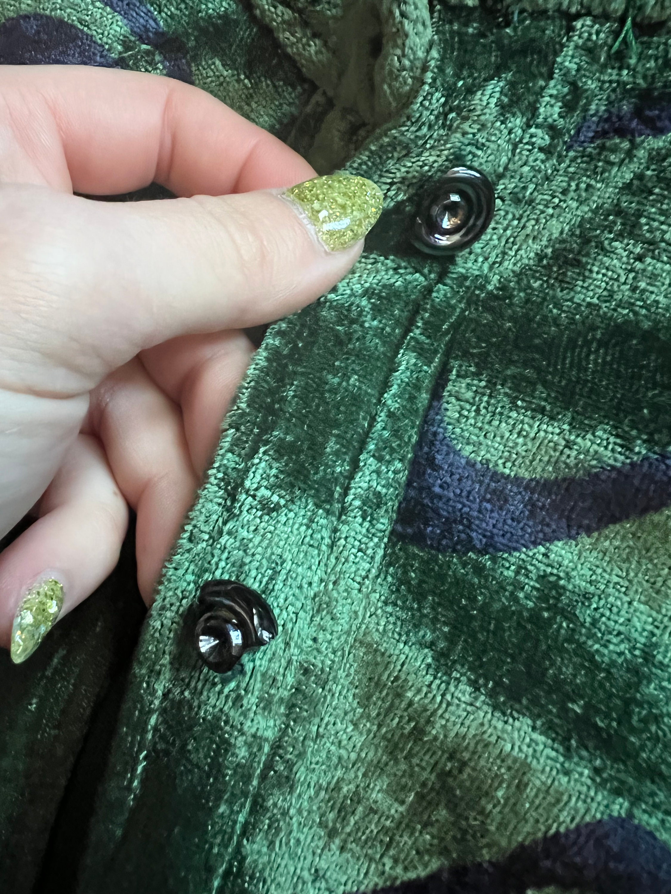 70s Anna Cat Made in England Emerald Green Psychedelic Velvet Button ...