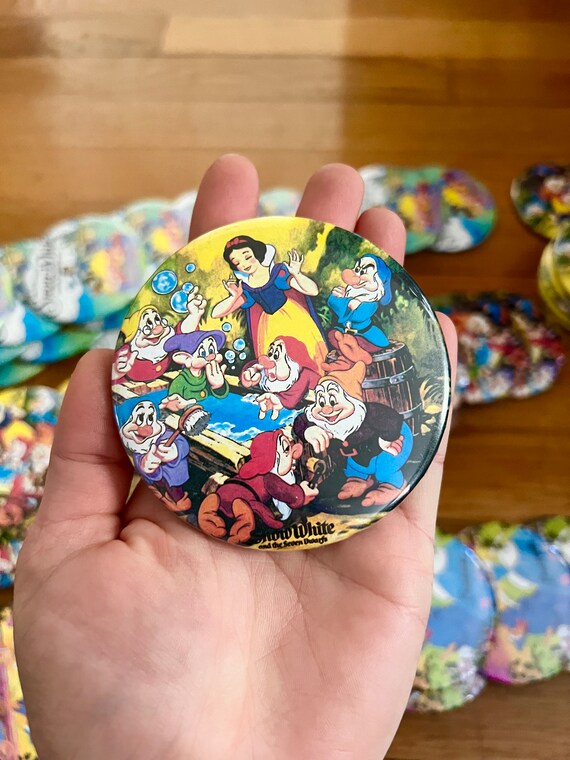 1987 Disney Button 3" 50th Anniversary Snow White Sev… - Gem
