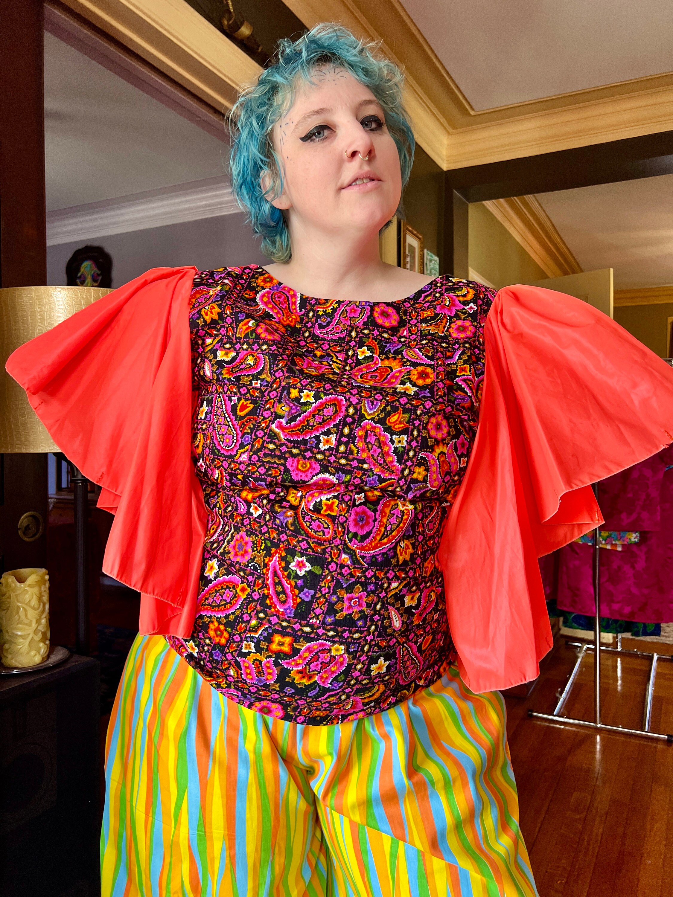 LBV 70’s Handmade Vintage Acrylic Paisley Print Shell Puff Sleeve ...
