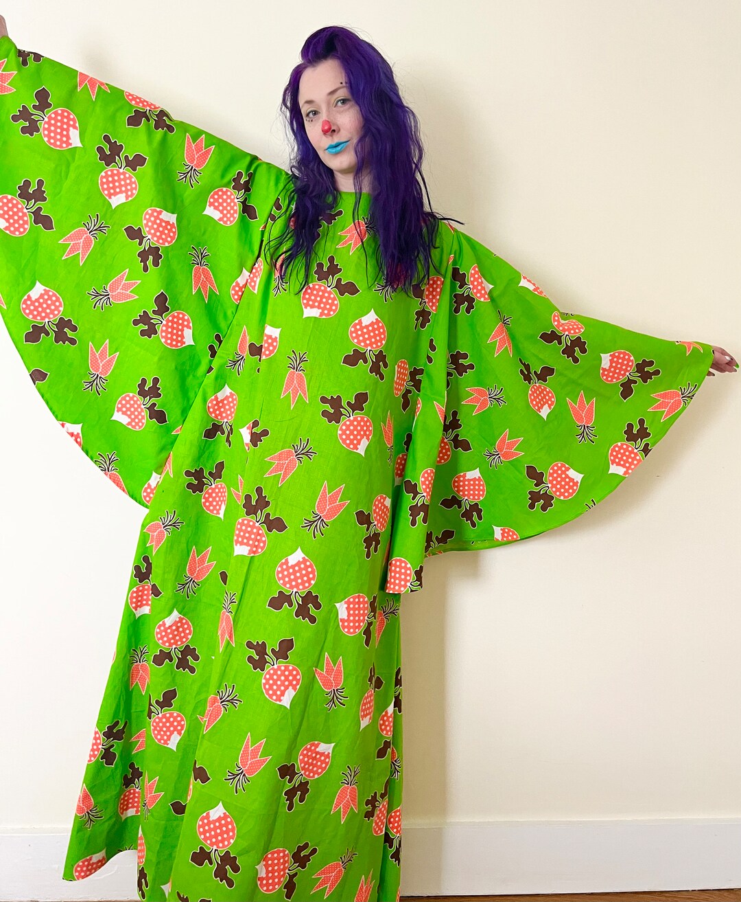 LBV 70s Psychedelic Turnip Carrot Root Vegetable Print Bright Green ...