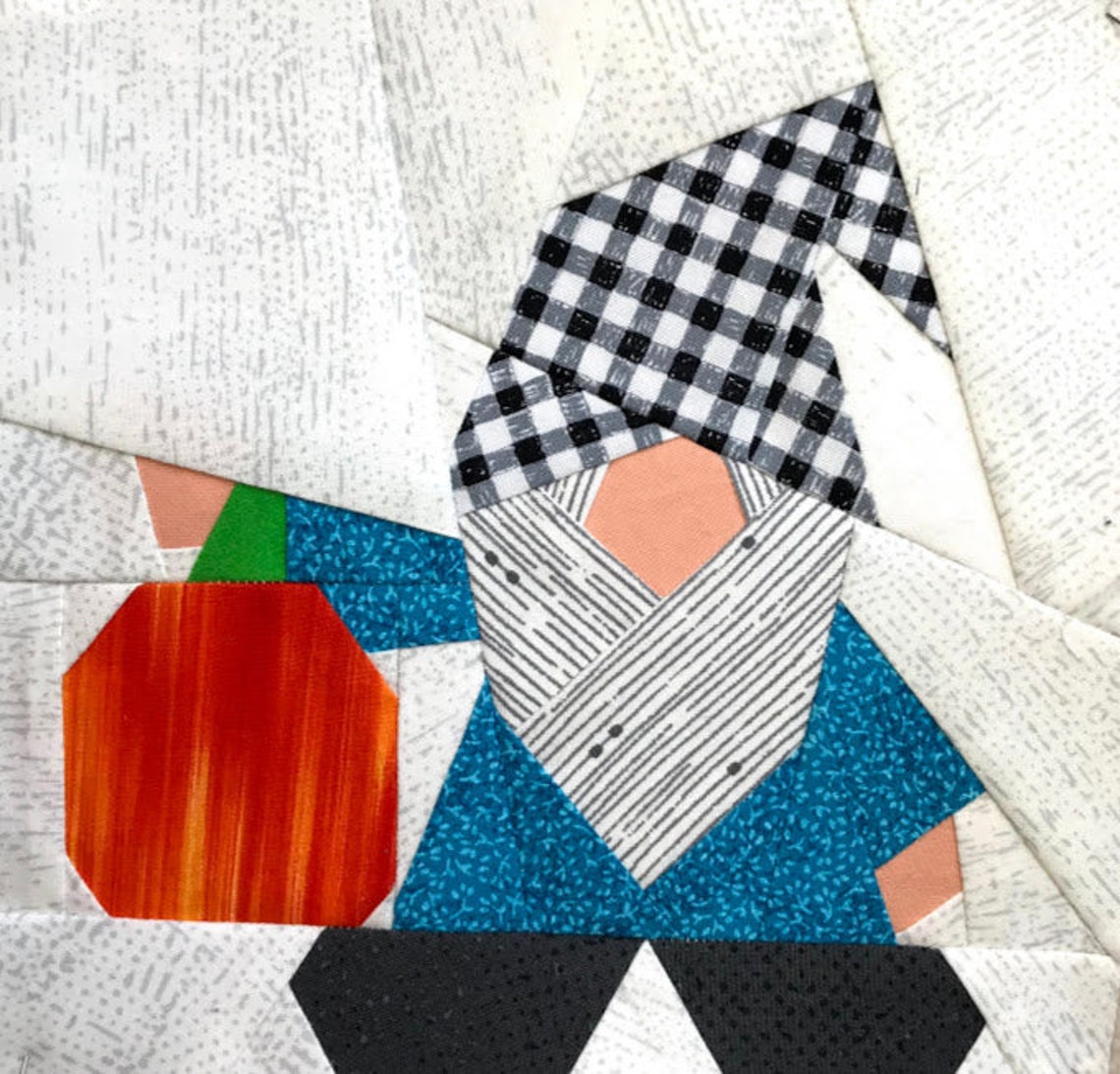 GNOME WITH PUMPKIN Paper Pieced Block Pattern in Pdf - Etsy