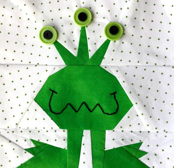 ALIEN Paper Pieced Block Pattern in PDF | Etsy