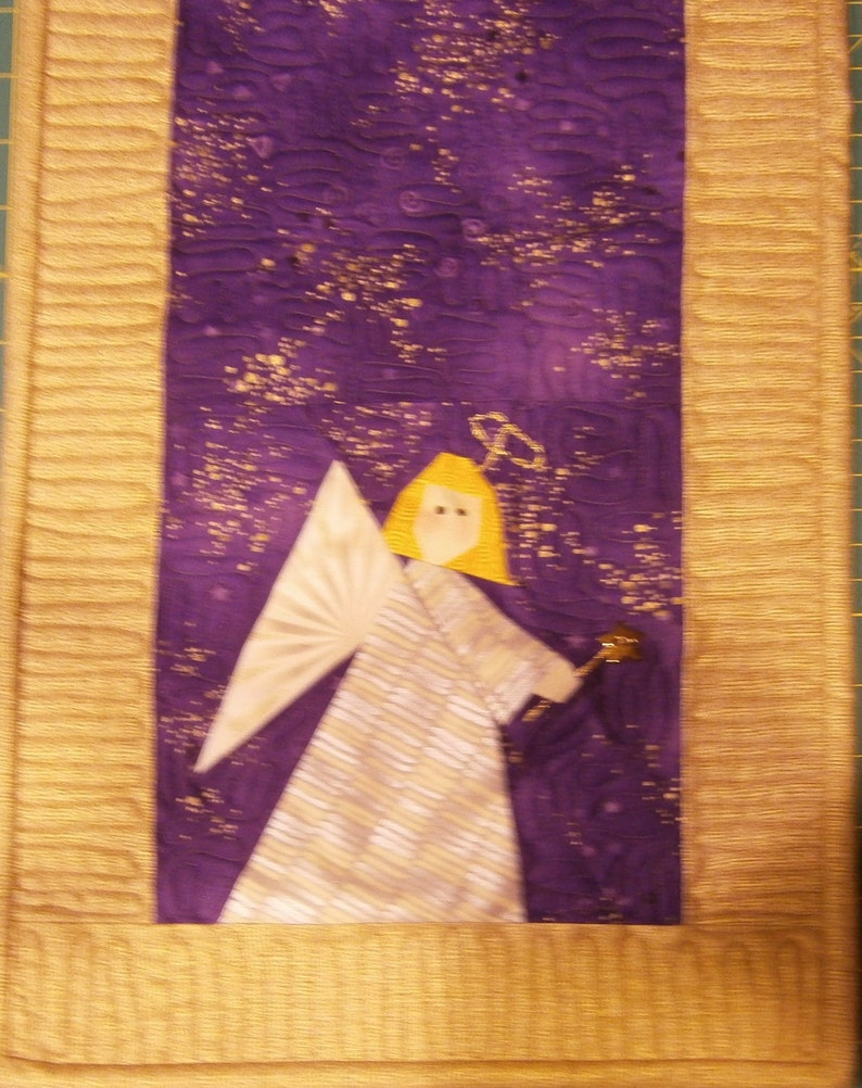 Angel Tablerunner - Etsy