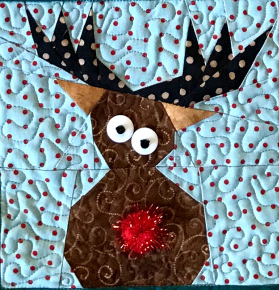 Holiday Buddies Paper Pieced Table Topper and Potholder - Etsy