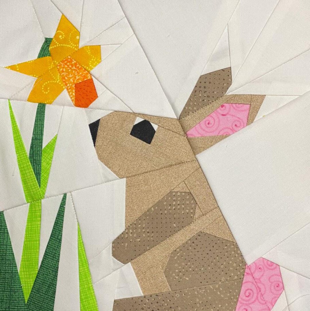 Bunny With Daffodil Paper Pieced Quilt Block Pattern (PDF Download) - Etsy