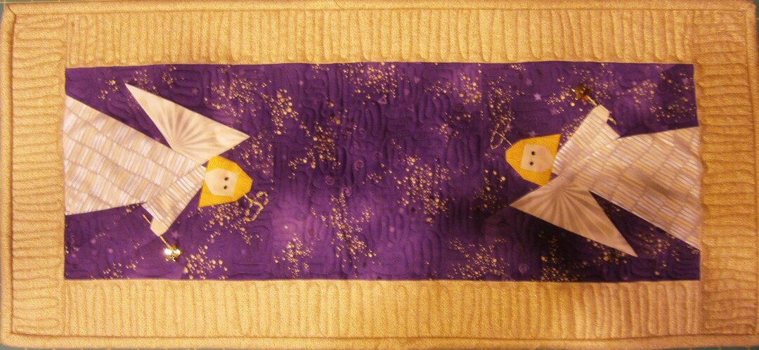 Angel Tablerunner - Etsy