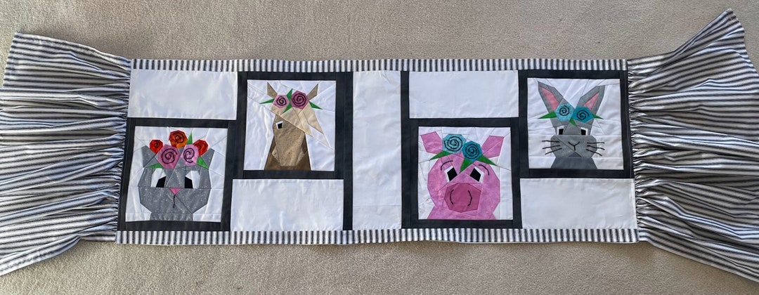 Farmhouse Table Runner Paper Pieced Pattern: Flowery Animals (PDF) - Etsy