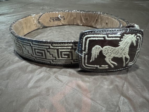 Authentic Cinto Piteado size 40 - Gem