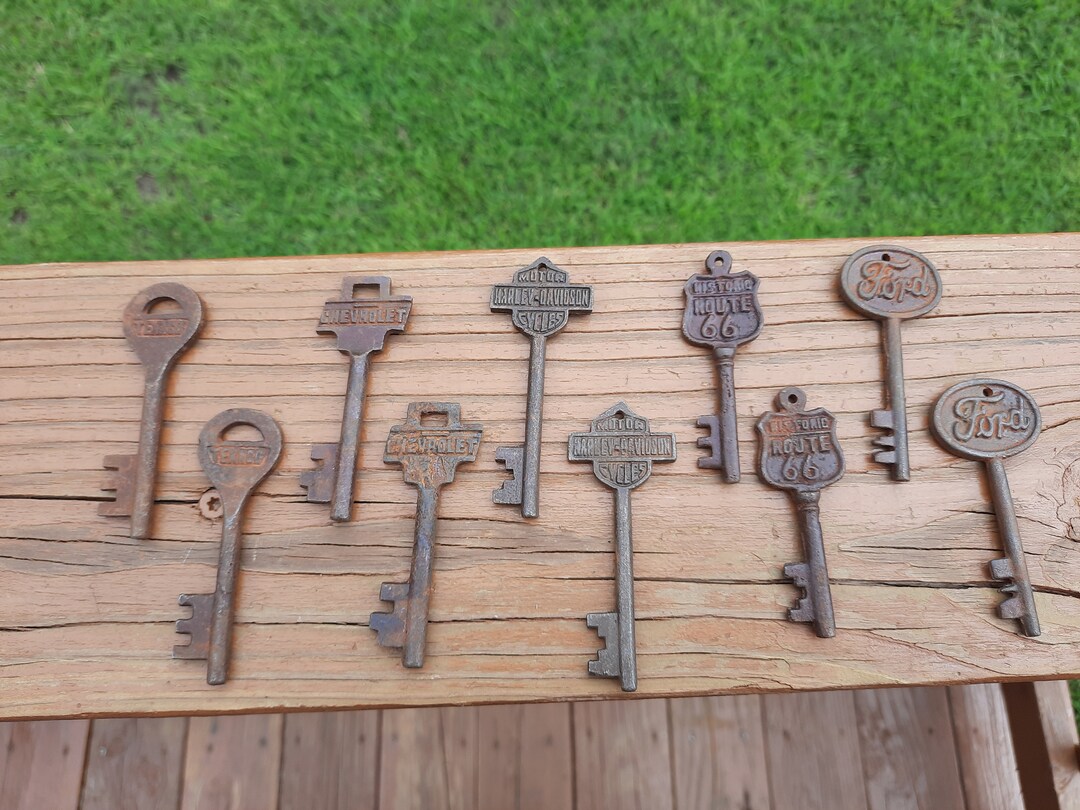 10 Cast Iron Skeleton Car Automobile Auto Keys Antique Finish Metal ...