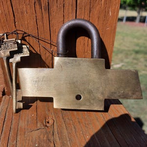 Large Heavy Brass CHEVROLET Chevy Lock Padlock & 2 Keys Both Marked ...