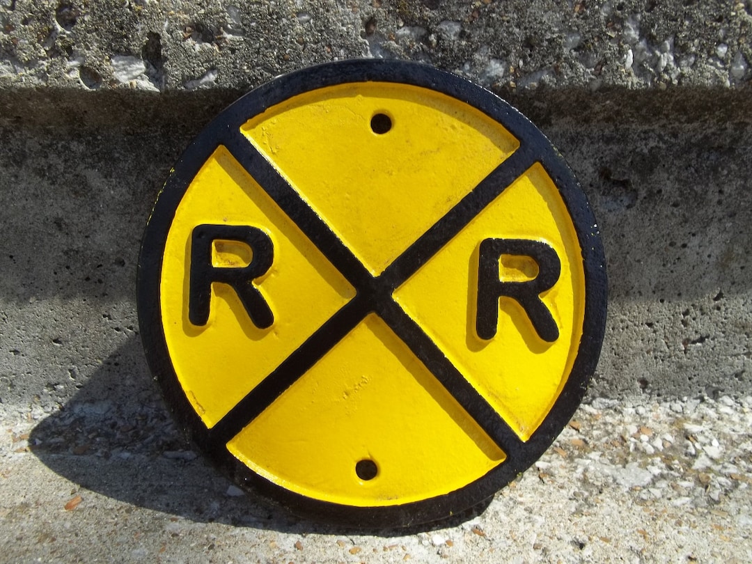 Cast Iron Round RAILROAD CROSSING Sign Yellow & Black Sign 6 Inches in ...