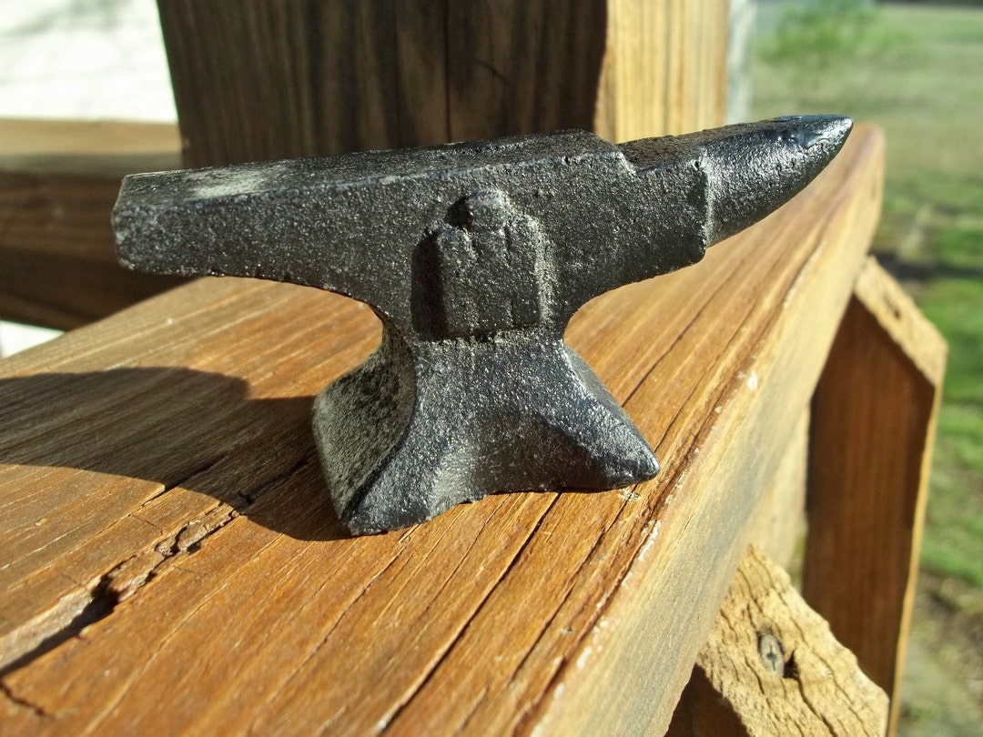 Cast Iron INTERNATIONAL HARVESTER ANVIL Marked Clyde Syd 1908 Mini ...