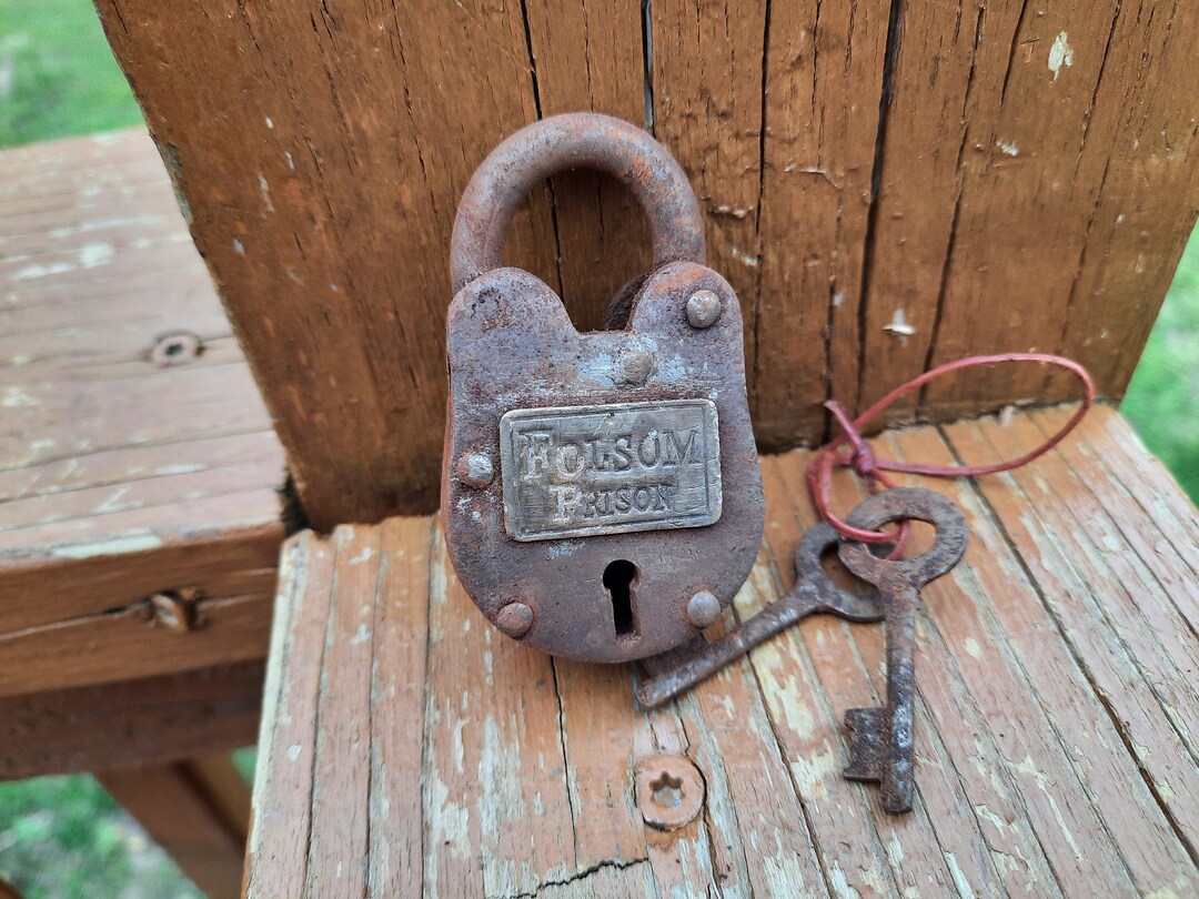 Miniature Mini Cast Iron Folsom Prison California Lock & Keys Padlock ...