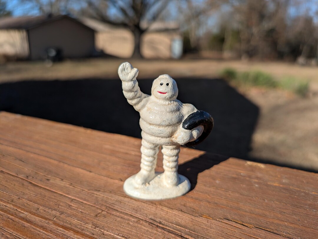 Small Cast Iron Hand Painted Waving MICHELIN Man Bibendum Figurine ...