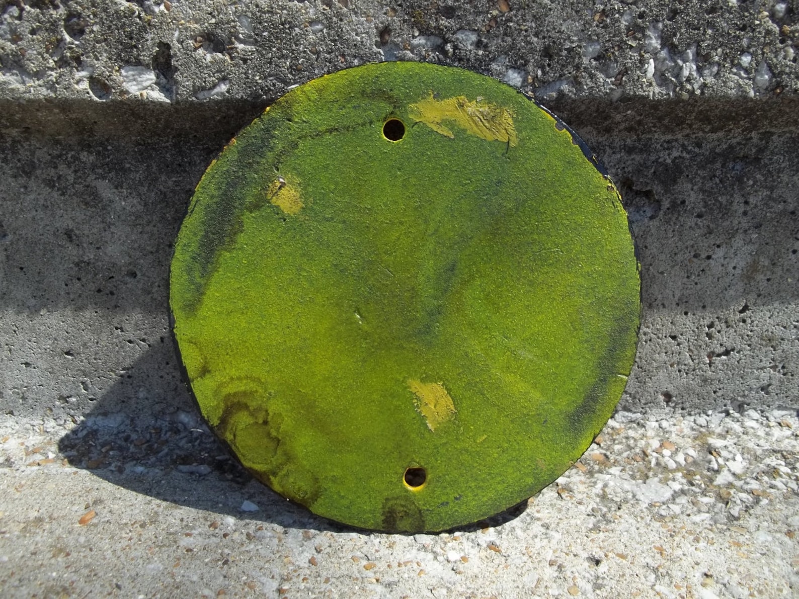 Cast Iron Round RAILROAD CROSSING Sign! Yellow & Black Sign 6 Inches in ...