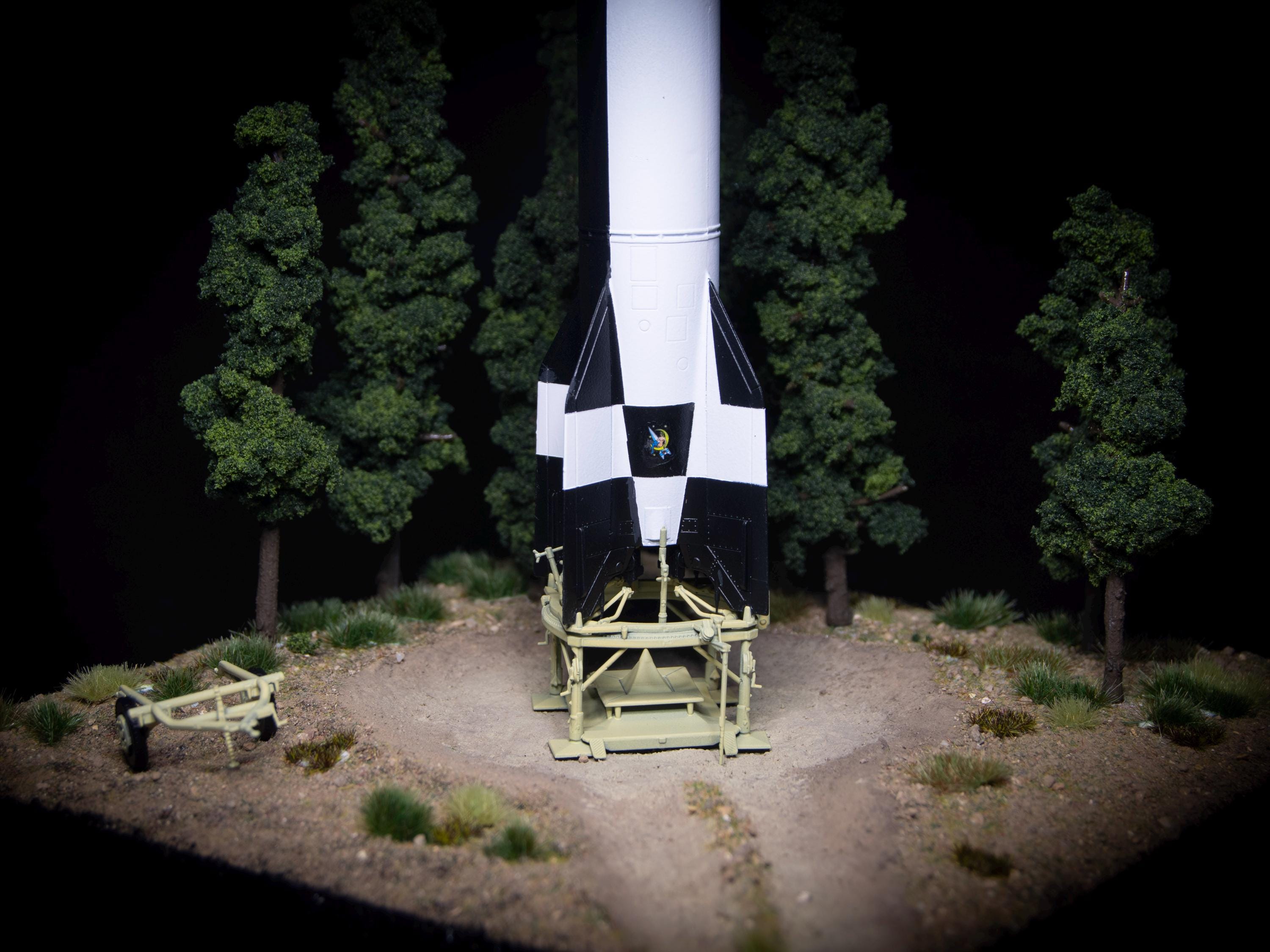 German A4 V2 Ballistic Missile - Diorama - Etsy