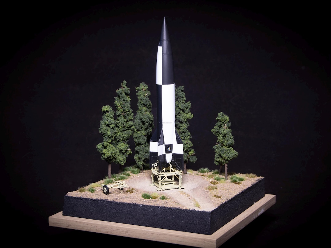 German A4 V2 Ballistic Missile - Diorama - Etsy