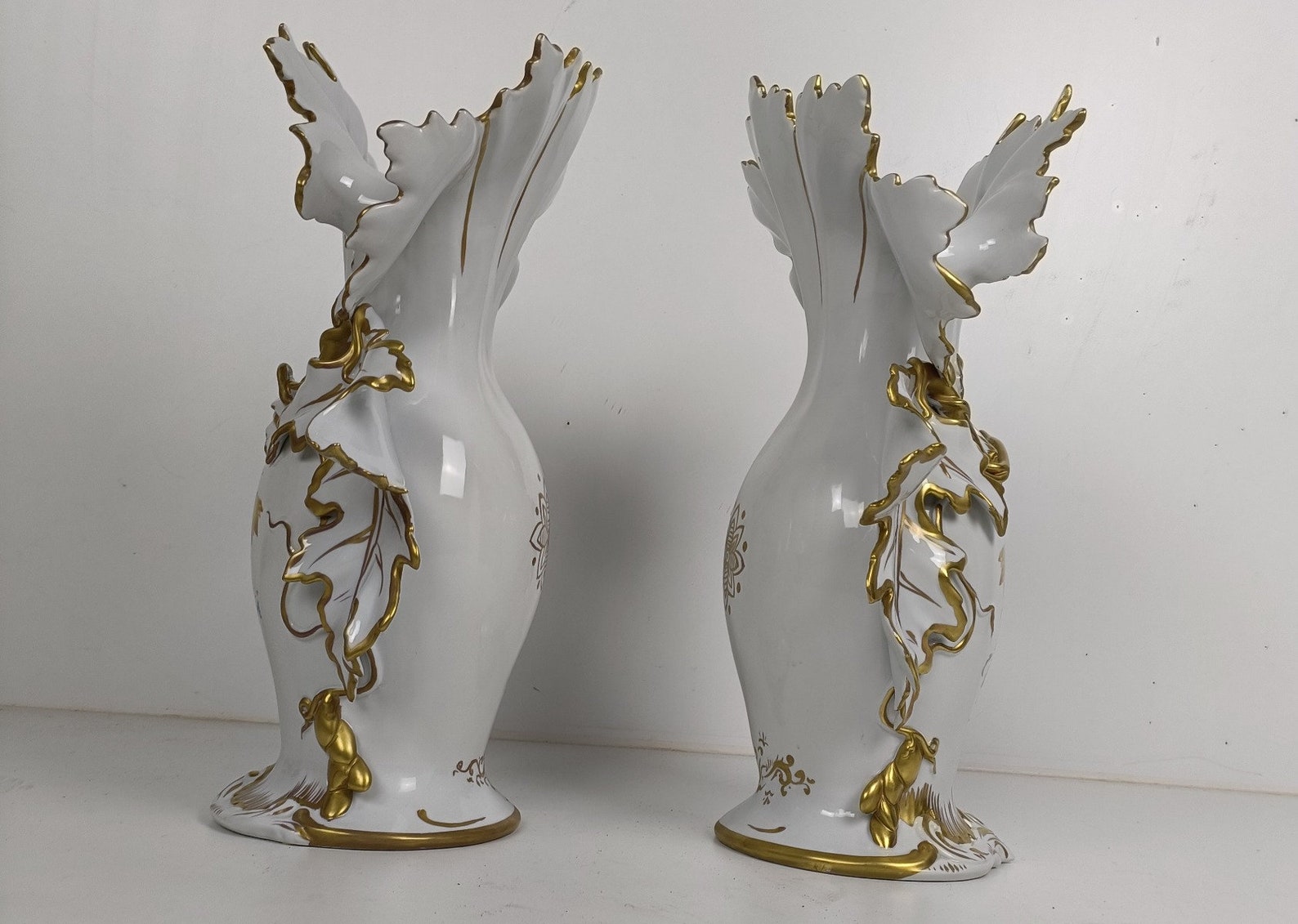Couple Antique Vieux Paris Bruxelles Porcelain Fan Flair Bridal Vases ...