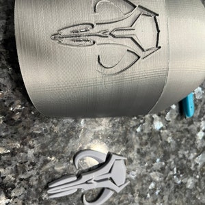 Bo Katan Inspired Mythosaur Shoulder Armor 3D Print File - Etsy