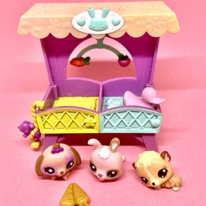 Littlest Pet Shop Authentic Cutest Pets Nap Time With Babies Baby Mini ...