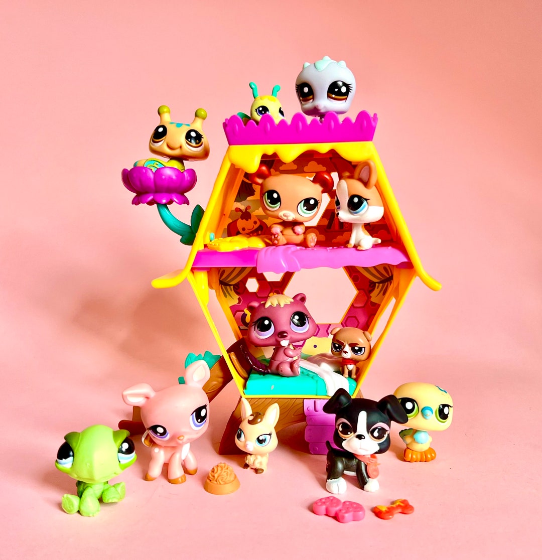 LPS Littlest Pet Shop Authentic Forest Animals Playset With 12 Pets and ...