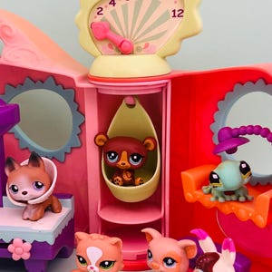Littlest Pet Shop Authentic LPS Get Better Center House Playset With 16 ...