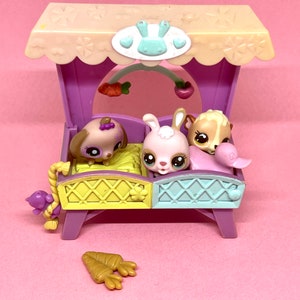 Littlest Pet Shop Authentic Cutest Pets Nap Time With Babies Baby Mini ...
