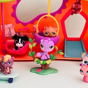 Littlest Pet Shop Authentic LPS Clubhouse Tree House Playset With 17 ...