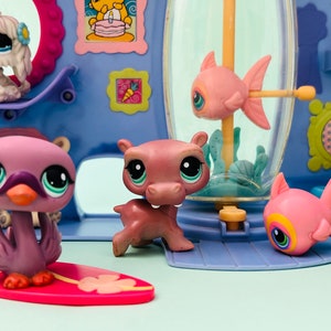 LPS Littlest Pet Shop Authentic Purple Pet Lovin Playhouse House ...