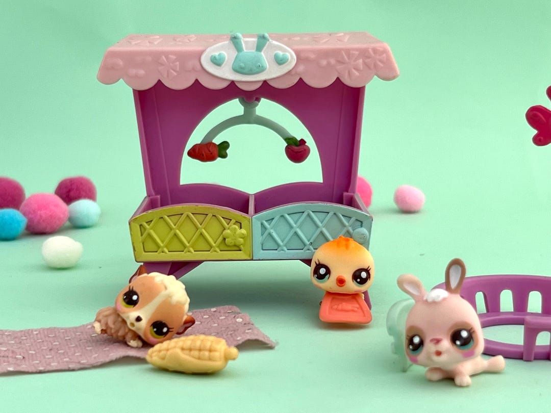 LPS Littlest Pet Shop Authentic Cutest Pets Nap Time With Babies Baby ...