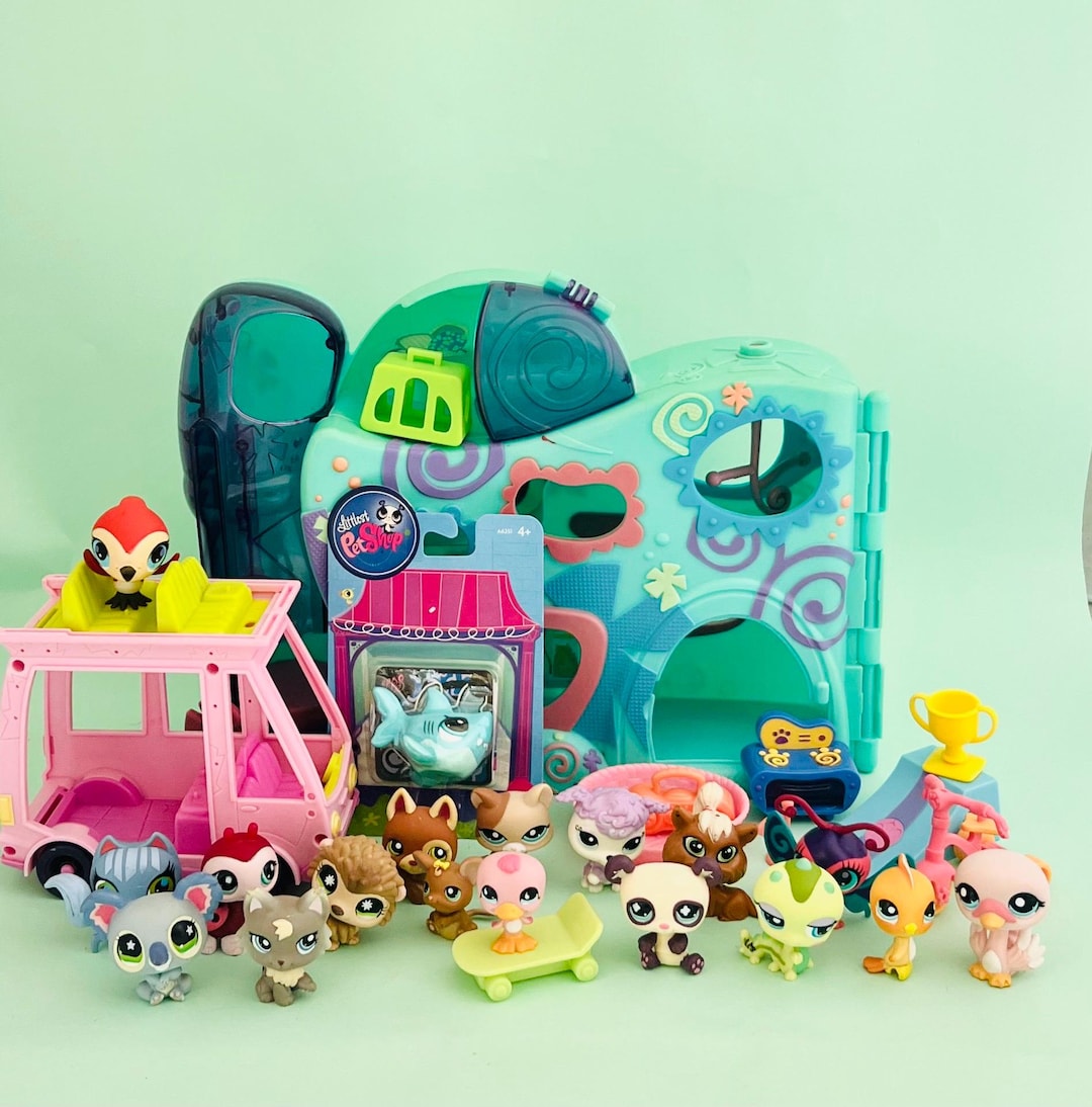 LPS Littlest Pet Shop Authentic Daycare Center House Playset With 18 ...