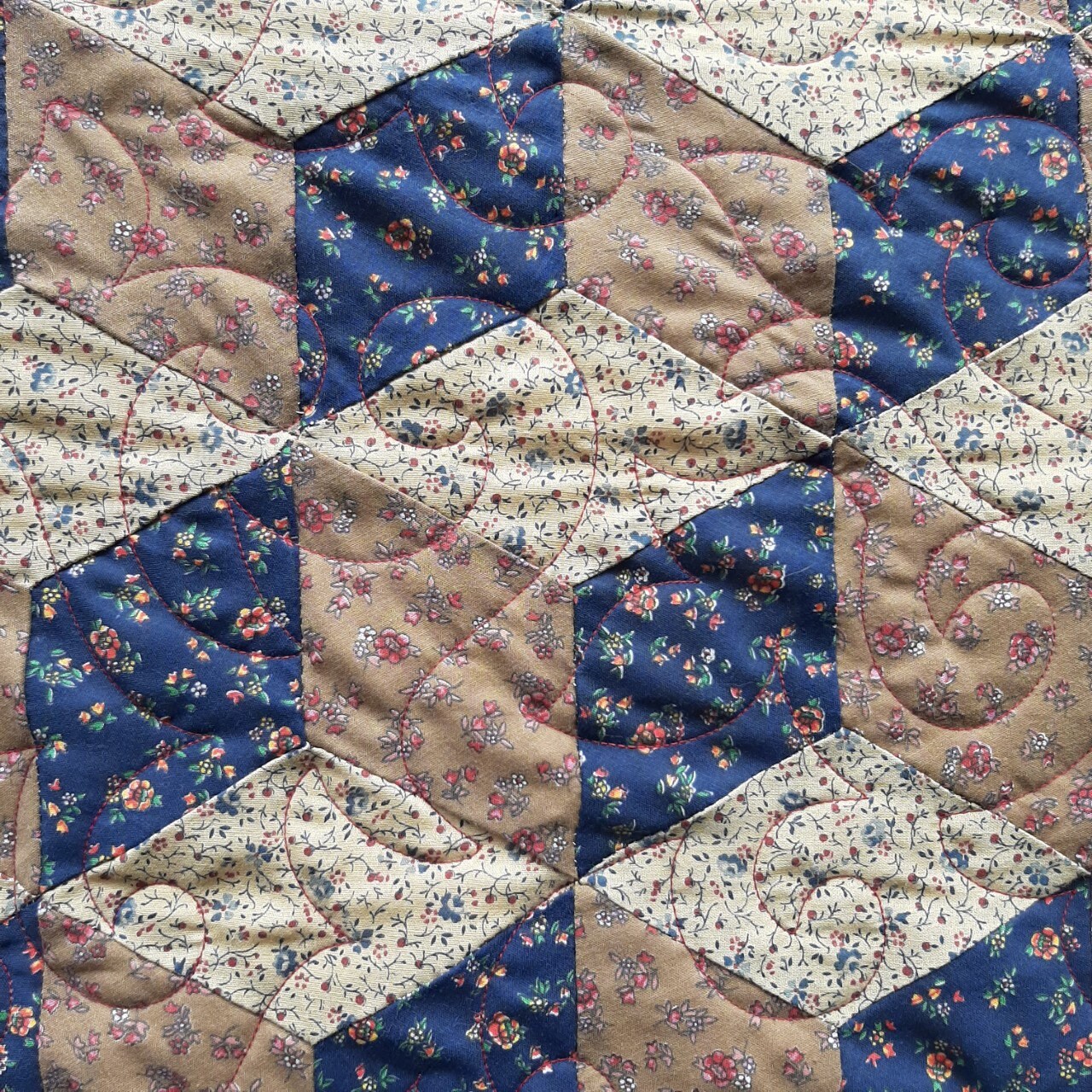 Reproduction Fabrics Tumbling Blocks Quilted Lap Rug, Vintage-look ...