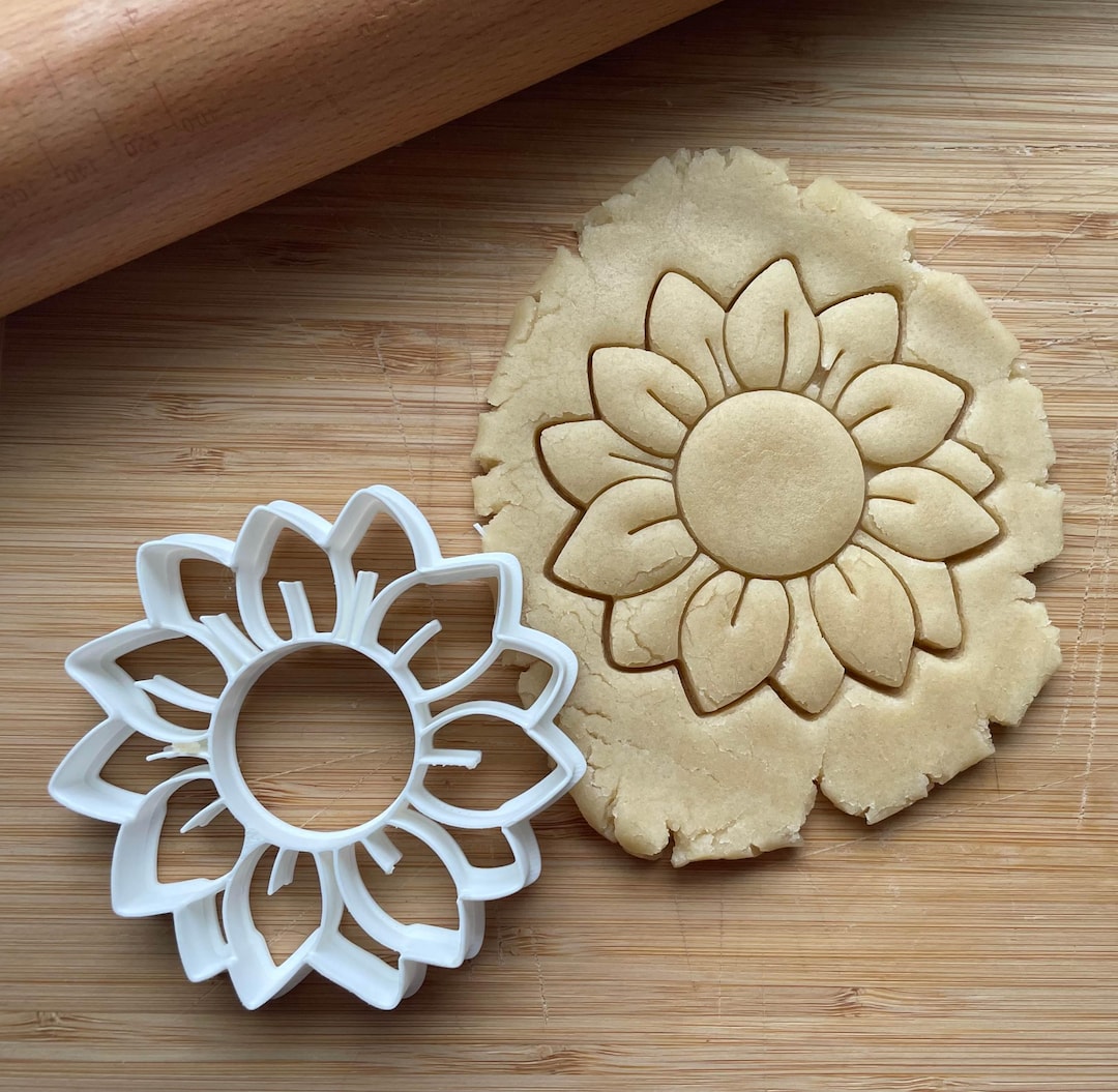 Sunflower/daisy Cookie Cutter in Multiple Sizes - Etsy