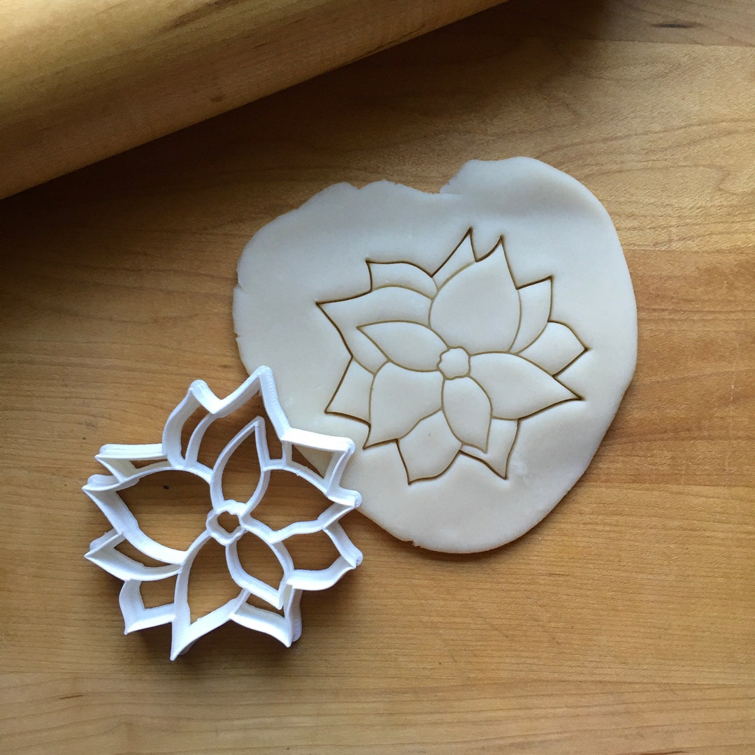 Poinsettia Cookie Cutter in Multiple Sizes - Etsy