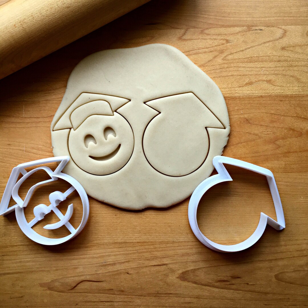 Set of 2 Graduate Emoji Cookie Cutters in Multiple Sizes - Etsy